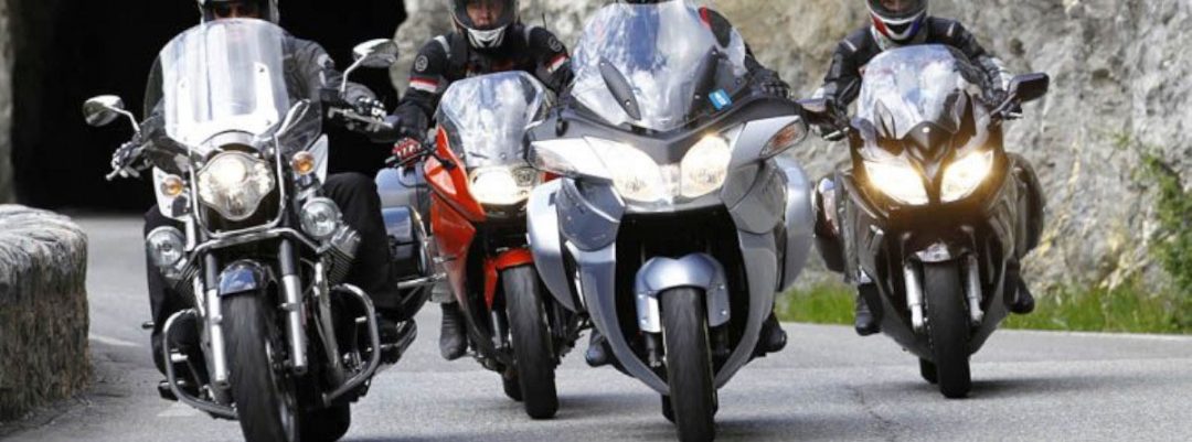Motos touring: cómo son y qué modelos hay - Blogs MAPFRE
